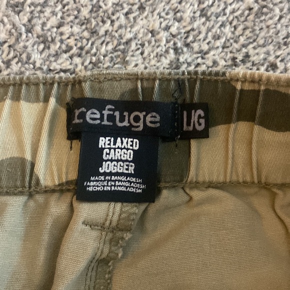 refuge | Pants & Jumpsuits | Refuge Camo Cargo Pants | Poshmark